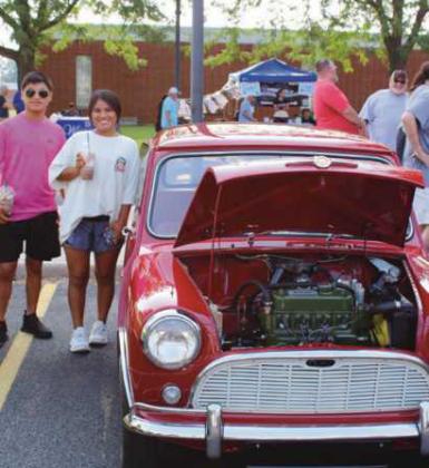 Wicked Wheels car show at SHS draws area residents | Holland ...